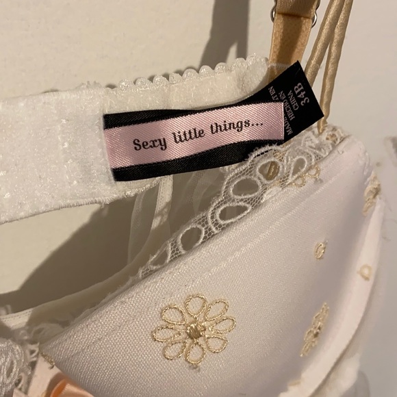 Victoria's Secret | Intimates & Sleepwear | Victorias Secret Shear ...